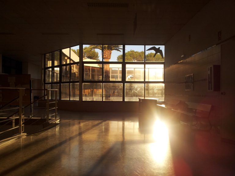 Conócenos – Imágenes – Facultad – Facultad de Filosofía y Letras